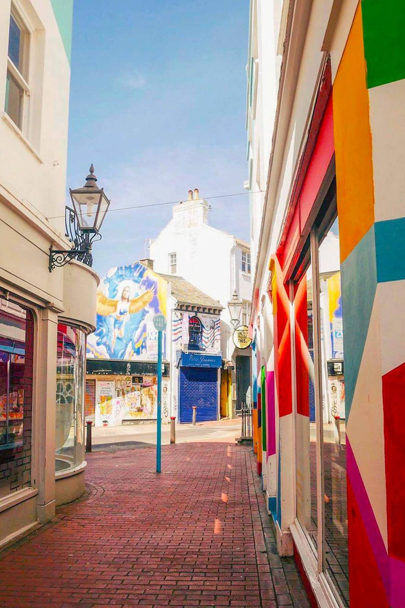 The most COLOURFUL streets in Brighton: best things to do in Brighton!