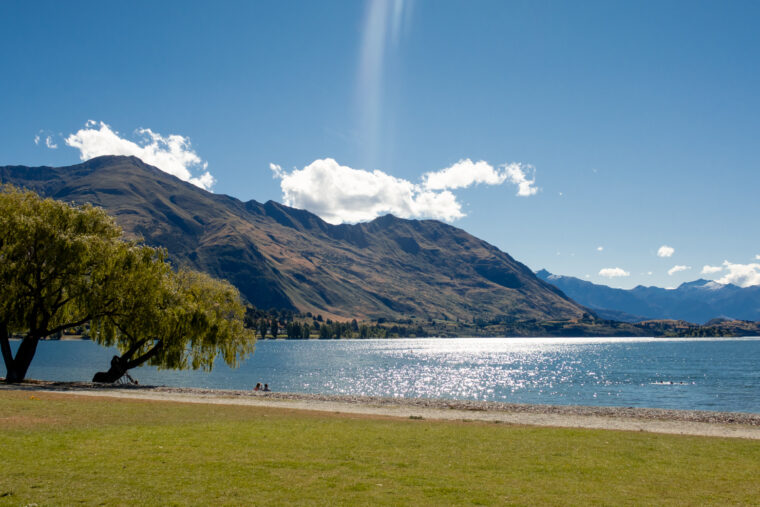 The Ultimate Guide to Lake Wānaka, New Zealand - We Are Global Travellers